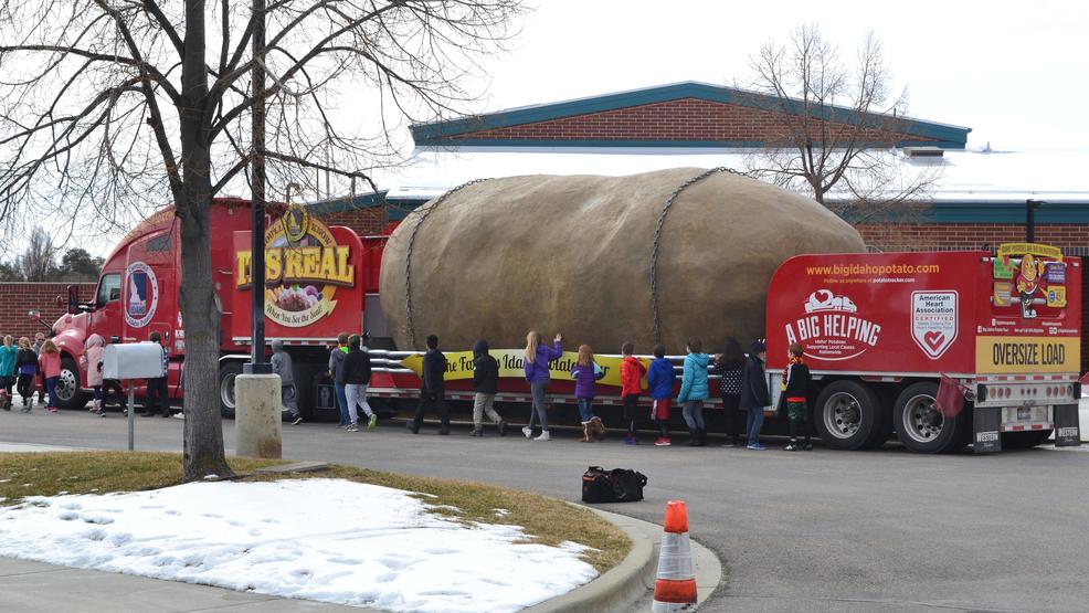 Idaho Potato truck kicks off seventh national tour | KBOI